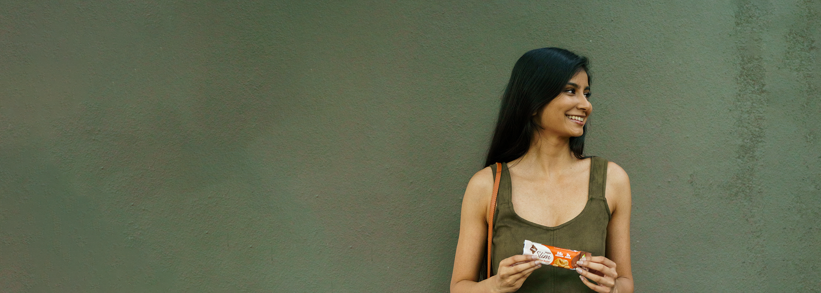 NuGo Slim Dark Chocolate Plant-based Protein Bars with only 3g Sugar